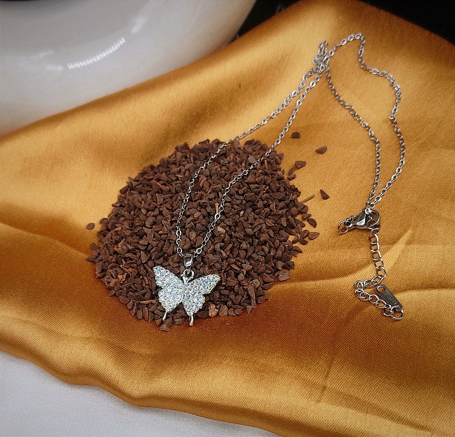 Luna Butterfly Chain - Silver – HEER DESIGNS